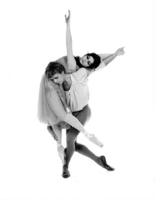 And The World Goes Round - Barry GoralnickBarry Goralnick